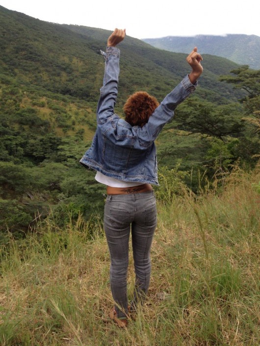 Picha: Sugu na mama wa mtoto wake wakifurahia utalii wa ndani Mlima ...