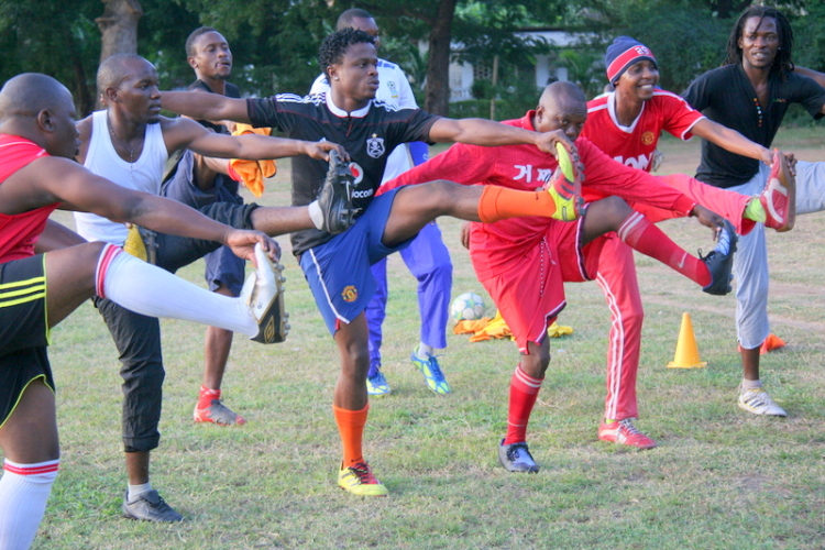 Wasanii wa Bongo Flava kucheza mechi na waandishi habari kumuenzi ...