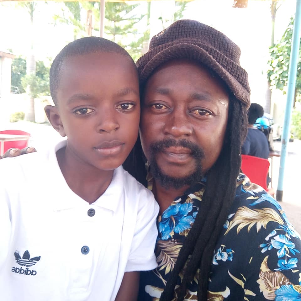 Afande Sele aonyesha picha za mtoto wake wa Mwanza aliyempatia jina la ...