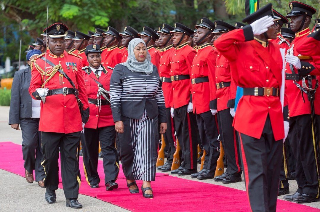 Rasmi Mama Samia Suluhu Hassan aapishwa kuwa Rais wa Tanzania (+ Video ...